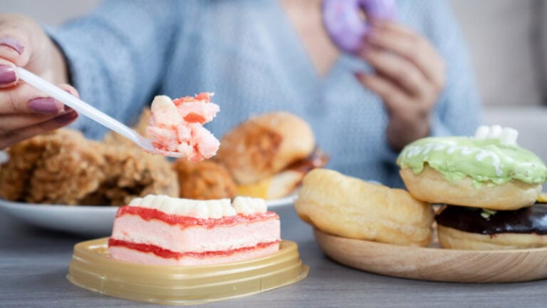 Help! I can't control my eating. The psychology behind it.